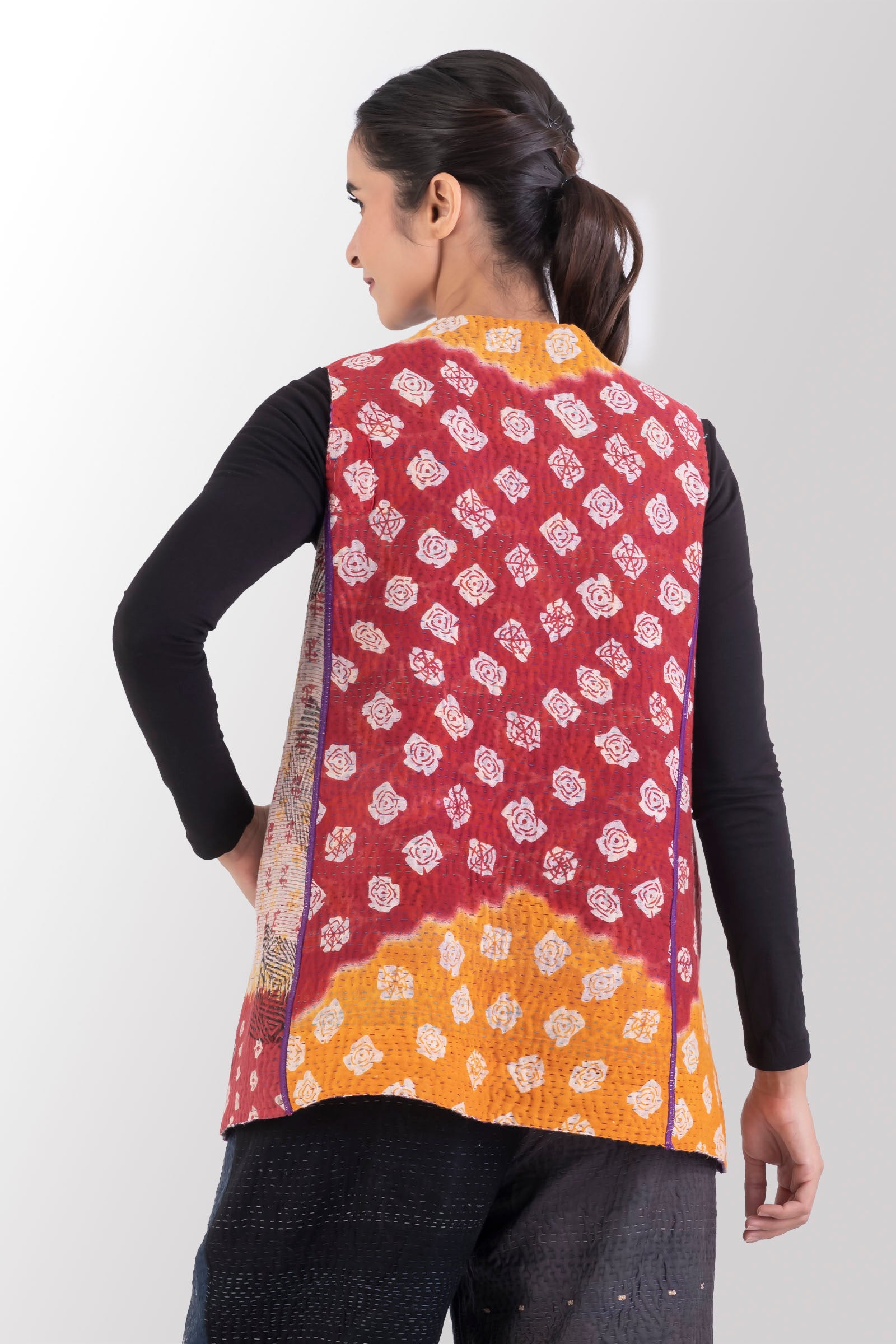 VINTAGE COTTON KANTHA CREW NECK FITTED VEST MEDIUM - cv4233-0002m ...